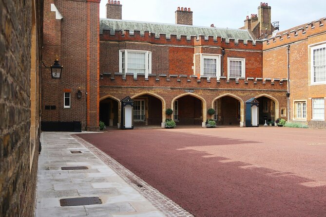 Royal Tour & Buckingham Palace State Rooms or Royal Mews Option - What Past Travelers Are Saying