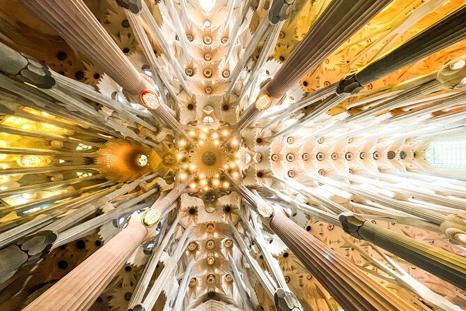 Sagrada Familia Small Group Guided Tour with Skip the Line Ticket - The Experience from the Guides’ Perspective