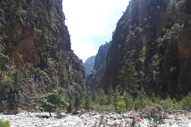 SAMARIA GORGE adventure by local guide. - Meeting Points and Practical Details