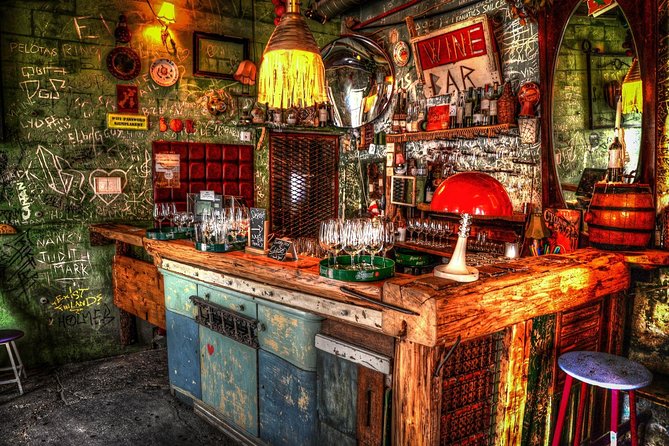 Secret Ruin Bar Crawl in Budapest with a Local - Analyzing the Value