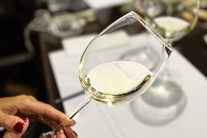 Sensory Tasting to Discover Wine with the 5 Senses - FAQs