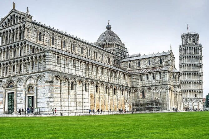 Skip-the-Line Guided Tour of Michelangelos David in Florence - The Sum Up