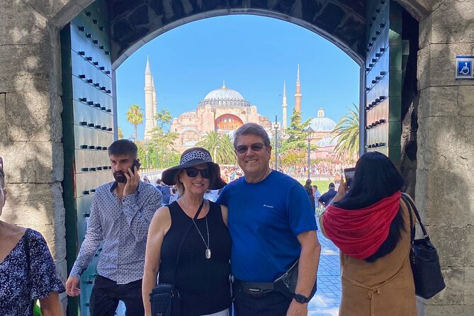 Small Group Tour: Hagia Sophia, Basilica Cistern, Blue Mosque and Grand Bazaar - Authentic Insights from Participants