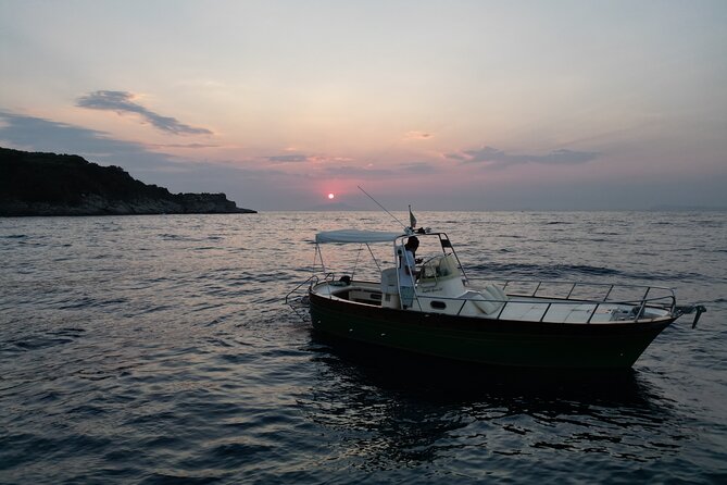 Sorrento Sunset Private Tour - Premium 28ft Boat - Who Should Consider This Tour?