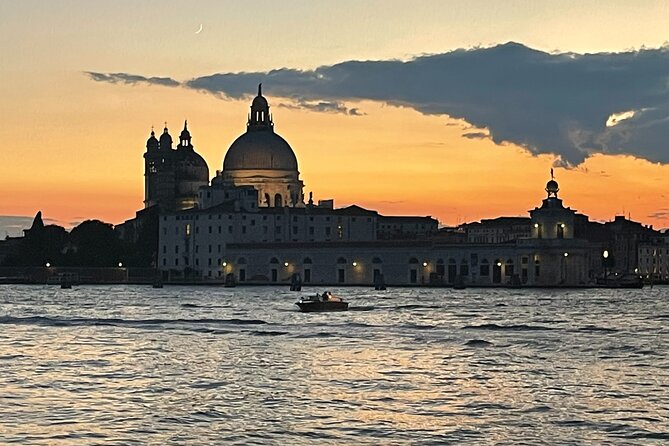 Sunset Jazz Cruise with Aperitivo and live Saxophone - FAQs