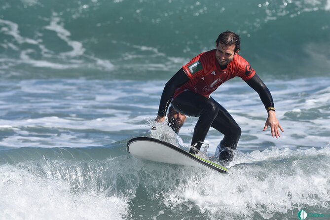 Surf class in Famara 9:15-12:00 or 11:45-14:30 (2h class) - Practical Details and Tips