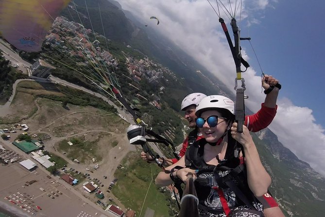 Tandem paragliding in Budva - Real Travelers’ Feedback: Authentic Perspectives