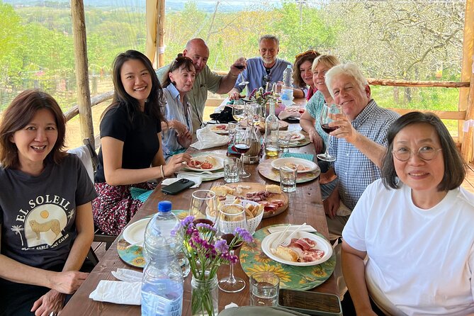 Tour of the Alpacas and the pigs of Cinta Senese in Montepulciano - Practical Info and Considerations