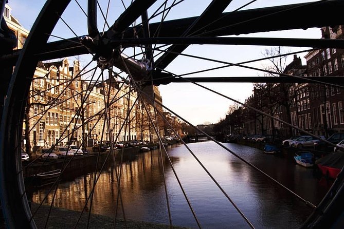 Urban Adventures Amsterdam Bike Tour, Graffiti and Magnet Fishing - FAQ