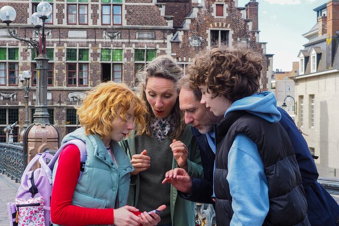 Urban escape game in Bruges - Red Nights - The Value of Fun and Flexibility