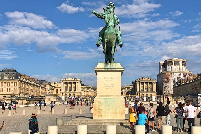 Versailles Small Group Guided Tour with Tranportation from Paris - FAQ