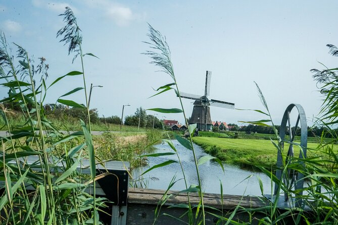 Volendam: E-bike rental with suggested countryside- and fisherman village route - Summary of Reviews