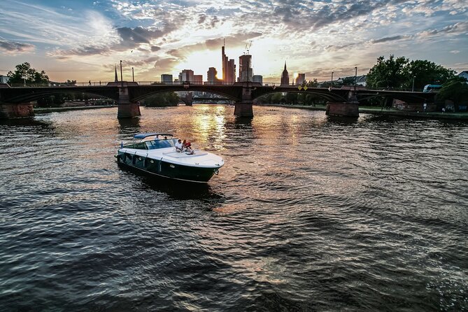 Yacht Tour in Frankfurt for up to 12 Guests - FAQ