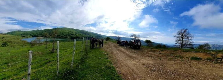 4x4 Night Tour in The Nebrodi Park from Cesarò - Transport and Group Dynamics