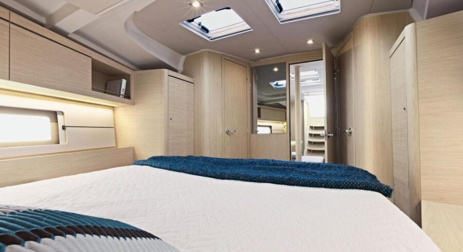 5-Day Crewed Charter "The Discovery" Beneteau Oceanis 46.1 - What Makes the Value of This Experience Shine?