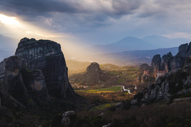 2 Day Private Tour of Meteora & Thermopylae From Athens - What’s Included and What’s Not?