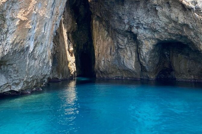 3 Hours Guided Boat Excursion towards the Adriatic and Ionian - Who Should Book This Tour?