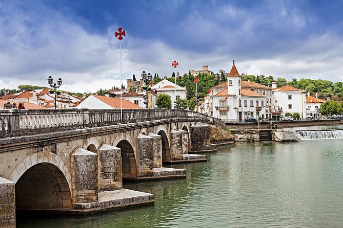 6-Day North Portugal Tour: Porto, Braga, Fátima, Coimbra, Guimaraes, Aveiro and Batalha, from Lisbon - The Sum Up