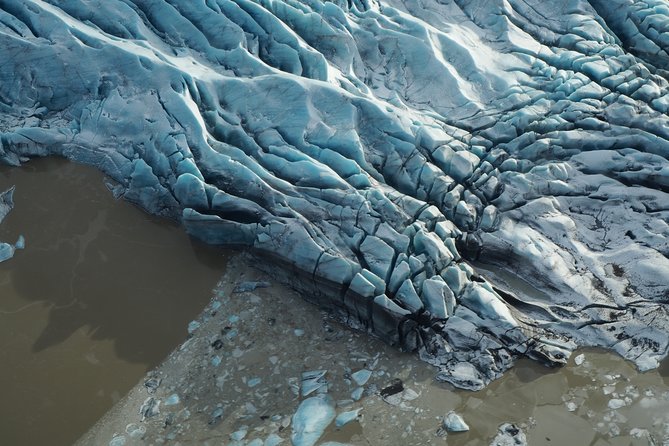Airplane flight over glacier lagoons and Iceland's highest peak - Who Is This Tour Best For?