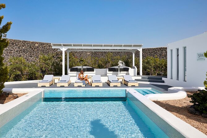 Akrotiri: Couples Massage with Dinner, Pool Access, wine, fruits - FAQ: Practical Questions About This Experience