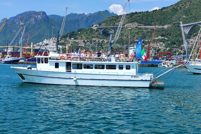 Amalfi Coast by boat with aperitif, lunch and sea breaks - FAQ