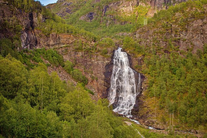 AMAZING HARDANGER FJORD: Private guided round trip from Bergen, 10 hours - FAQs