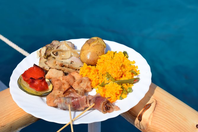 Barca Samba: The best boat experience in Mallorca - Duration and Group Size