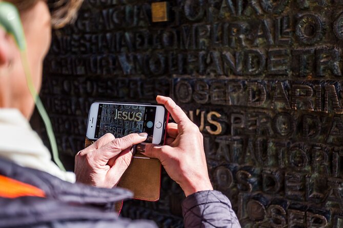 Barcelona: Sagrada Familia Guided Tour with Fast Track Access - The Sum Up