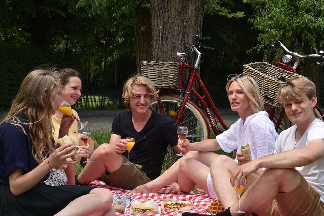 Bruges, Guided Retro Biketour: Highlights and Hidden Gems - Who Will Love This Tour?
