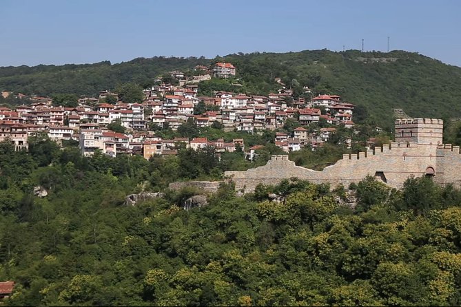 Bulgaria Day Trip: Basarabovo Monastery, Tsarevets & Arbanasi - FAQ