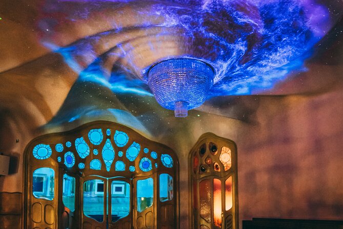 Casa Batlló: Evening Visit with Welcome Drink and Audio Guide - Why This Tour Works Well