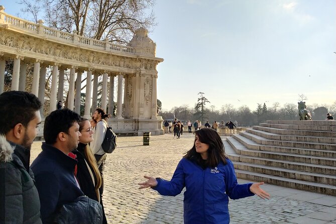 Cibeles Rooftop and Retiro Park Tour with professional guide - FAQ