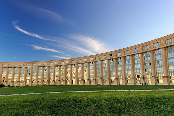CityTour and Photo Portraits Souvenirs in Montpellier - FAQ