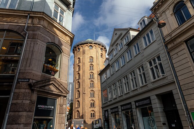 Copenhagen Private Tour: Highlights & Hidden Gems by Bike or Foot - Who Should Consider This Tour?