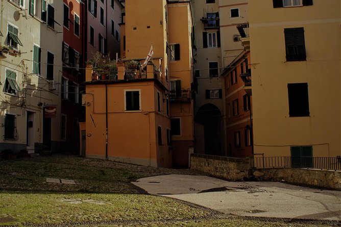 Discover the secrets of Genoa with a storyteller! - The Sum Up