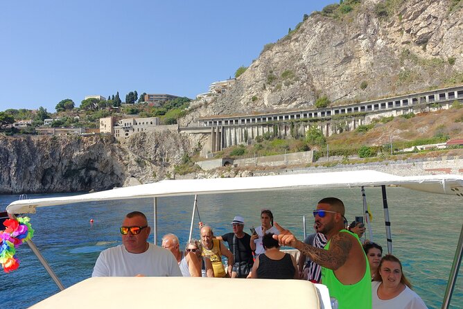 Escursioni in barca Taormina Giardini Naxos Isola bella - The Sum Up