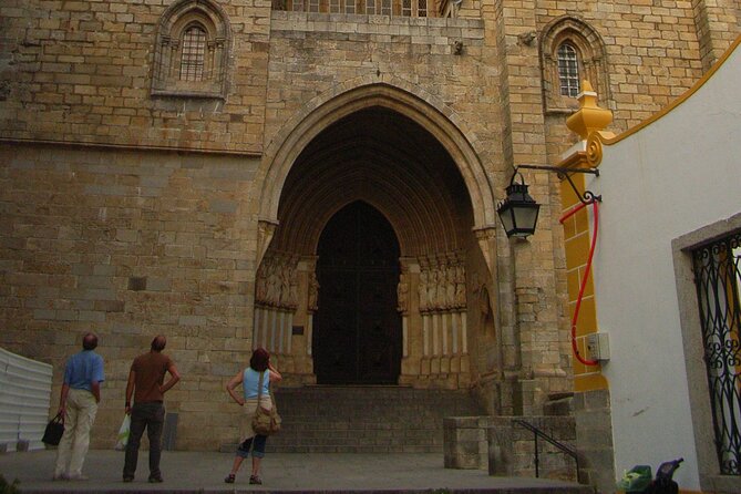 Évora Private Walking Tour with a Professional Guide - FAQ