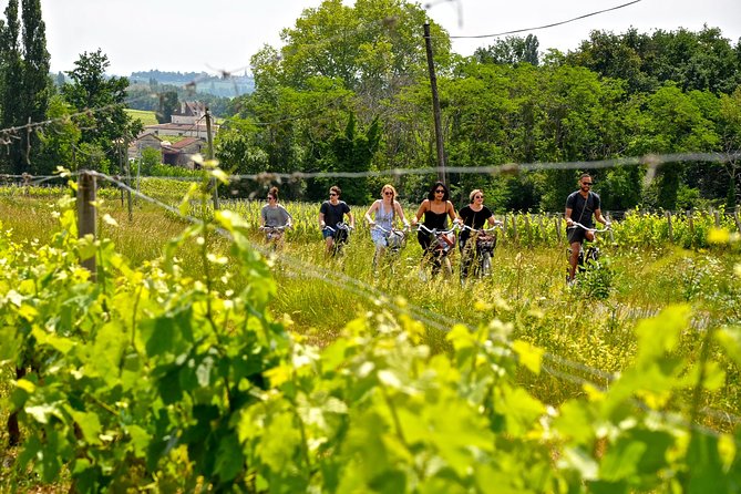 "Explore Saint-Émilion on e-Bikes: Small Group, half-Day Tour" - FAQs