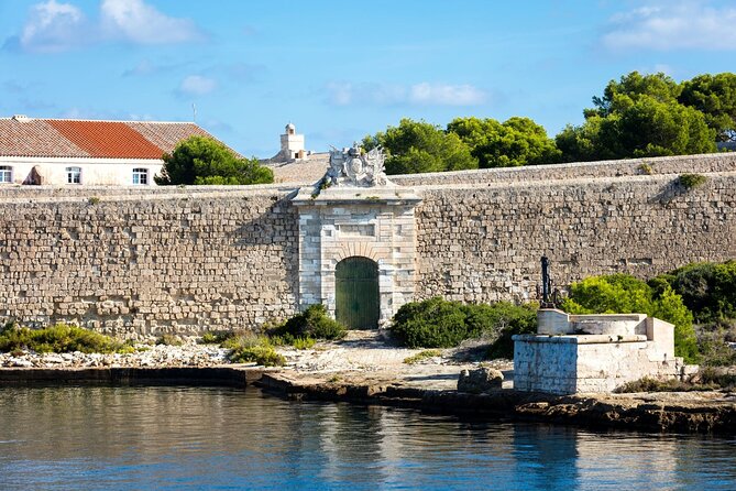 Full Day Mahon Harbour, Binibeca and Xoroi Cave Tour in Minorca - Weighing the Value: Is It Worth It?