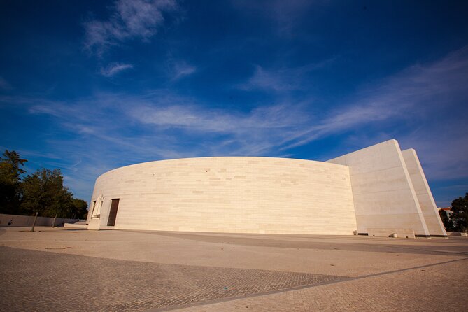 Full Day Private Transfer - From Lisbon to Porto Tour - FAQs