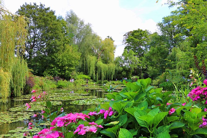 Giverny and Monet's Garden Half-Day Trip from Paris - What You Should Know Before Booking