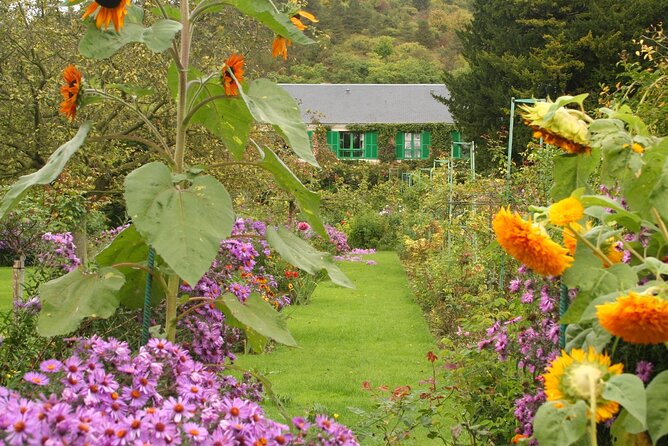 Giverny Monet's Gardens Entrance Ticket with Transport from Paris - Is This Tour Right for You?
