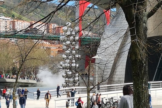 Guided tour of the Guggenheim Museum Bilbao in Spanish - FAQs