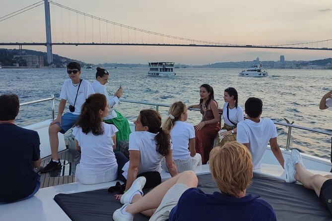 Istanbul Bosphorus Boat Cruise Tour ( MORNNG or SUNSET ) - FAQ: Practical Questions Answered