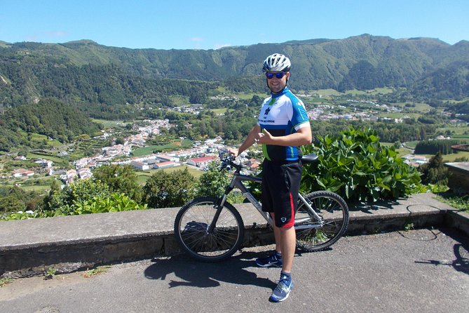 Kayaking and Mountain Biking in Furnas - Who Will Love This Tour?