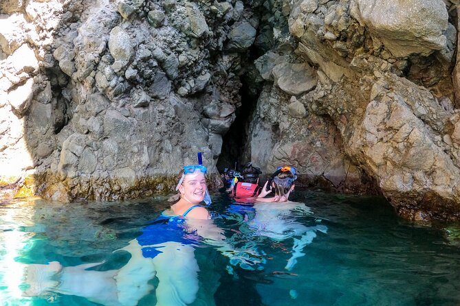 Kayaking Tour to the secrets of Milos - Why Travelers Love This Tour