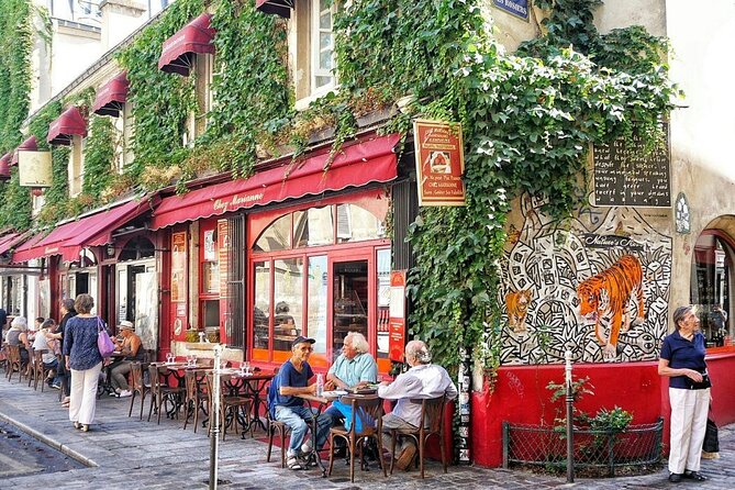 Le Marais and Seine River Dinner Cruise with Hotel pick up in Paris- 6 Hrs - FAQs