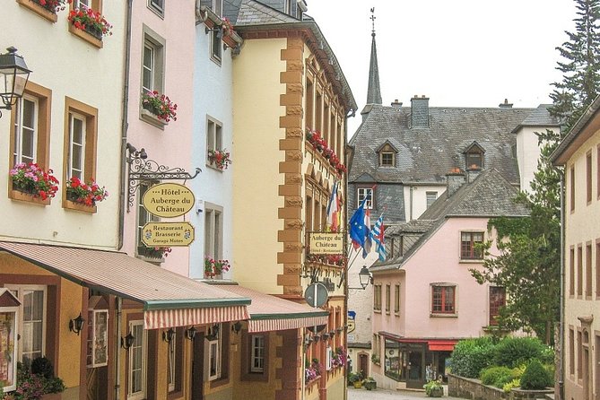 Luxembourg Airport Transfers : Luxembourg to Airport LUX in Luxury Van - FAQ Section