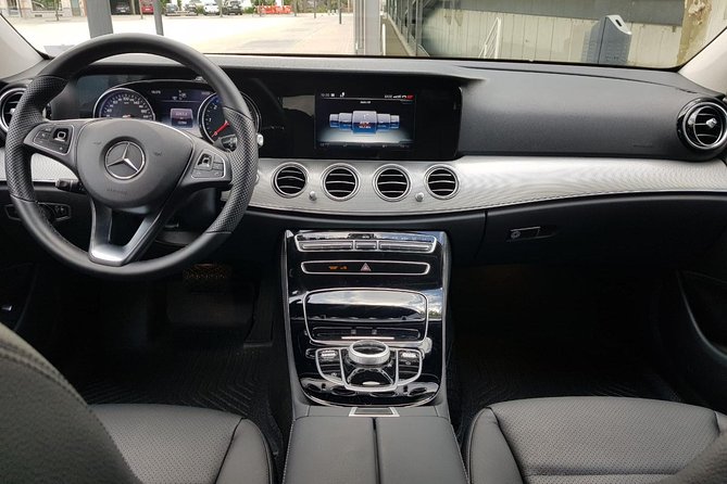 Luxury vehicle from Brussels airport to the city of Brussels - Reviews and Real Experiences