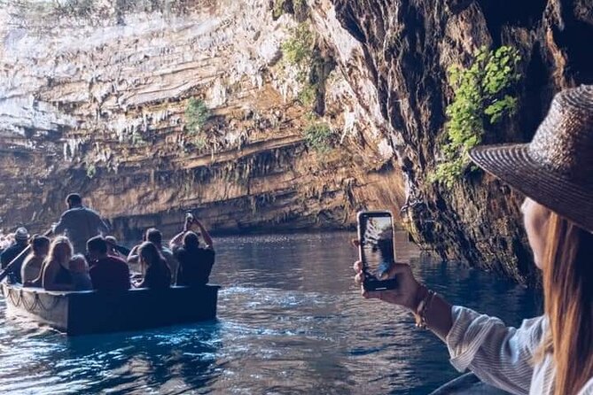 Melissani Lake-Drogarati Cave-Myrtos Photo Stop, Privet tour - FAQ